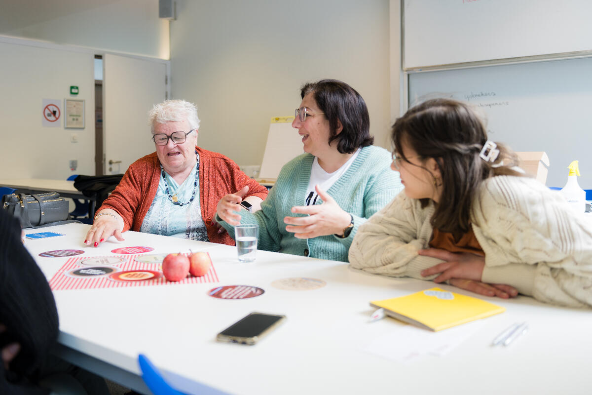 UCLL ontwikkelt 'Praatpicknick', nieuwe tool om ouderenmis(be)handeling ...